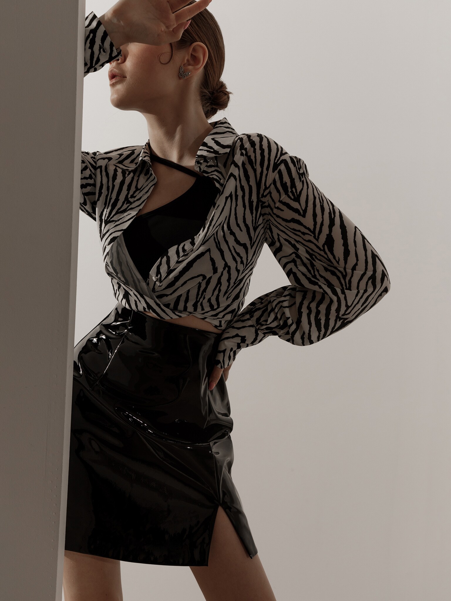 Oversized animal-printed shirt :: LICHI - Online fashion store