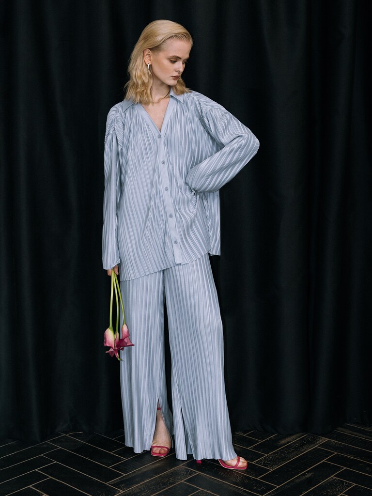 Oversized plisse shirt :: LICHI - Online fashion store