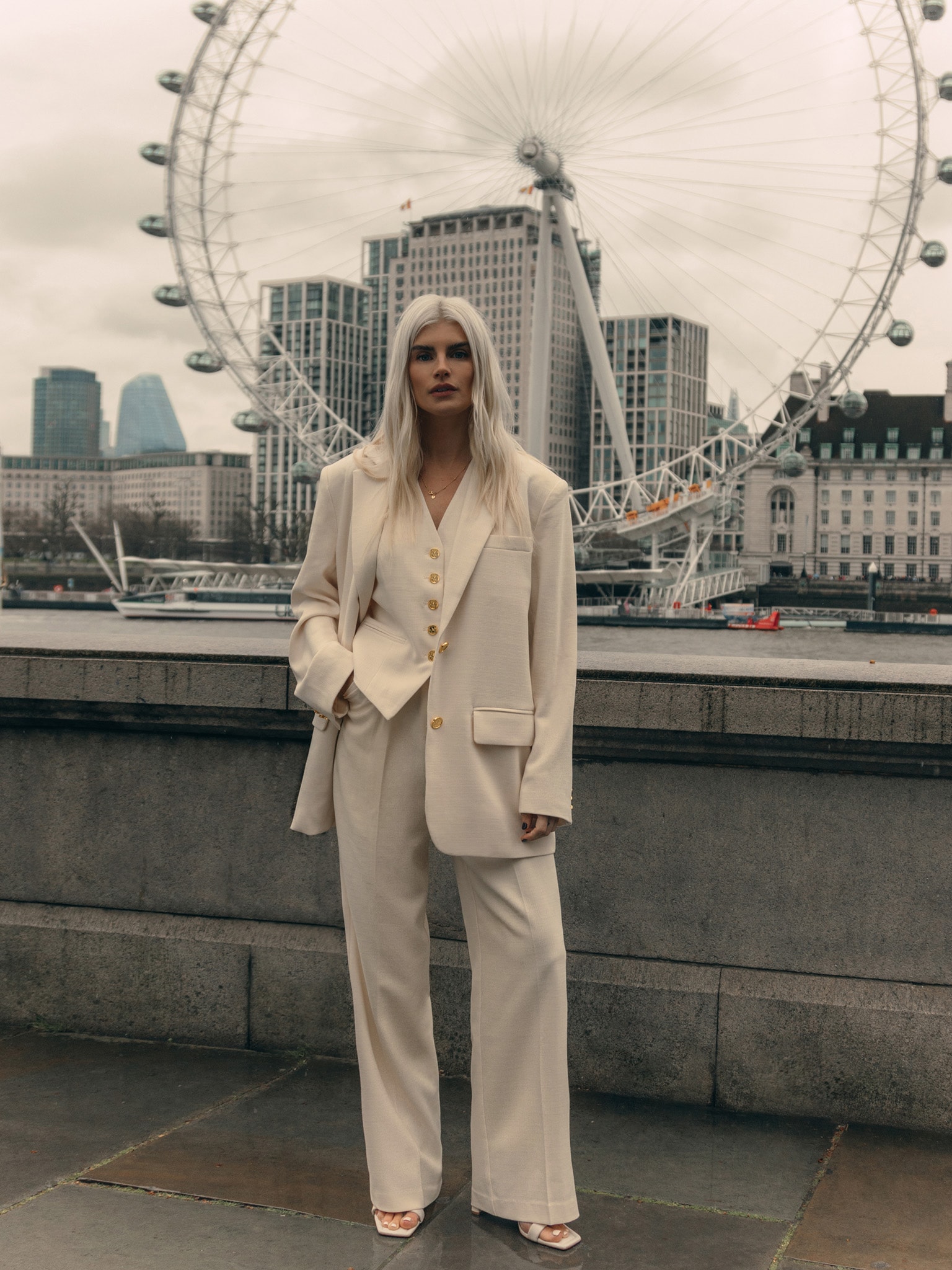 LICHI - Online fashion store :: Брюки-палаццо из фактурной ткани