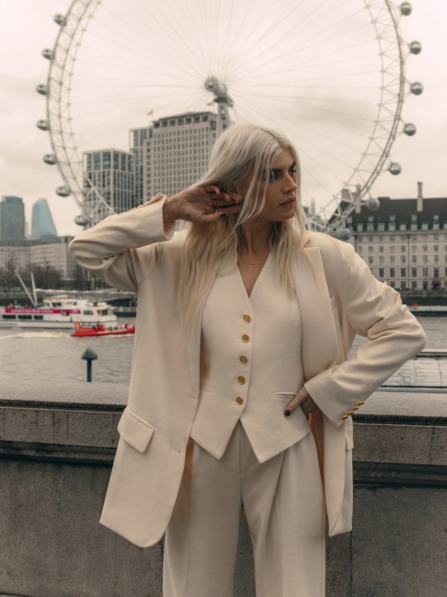 LICHI - Online fashion store :: Брюки-палаццо из фактурной ткани
