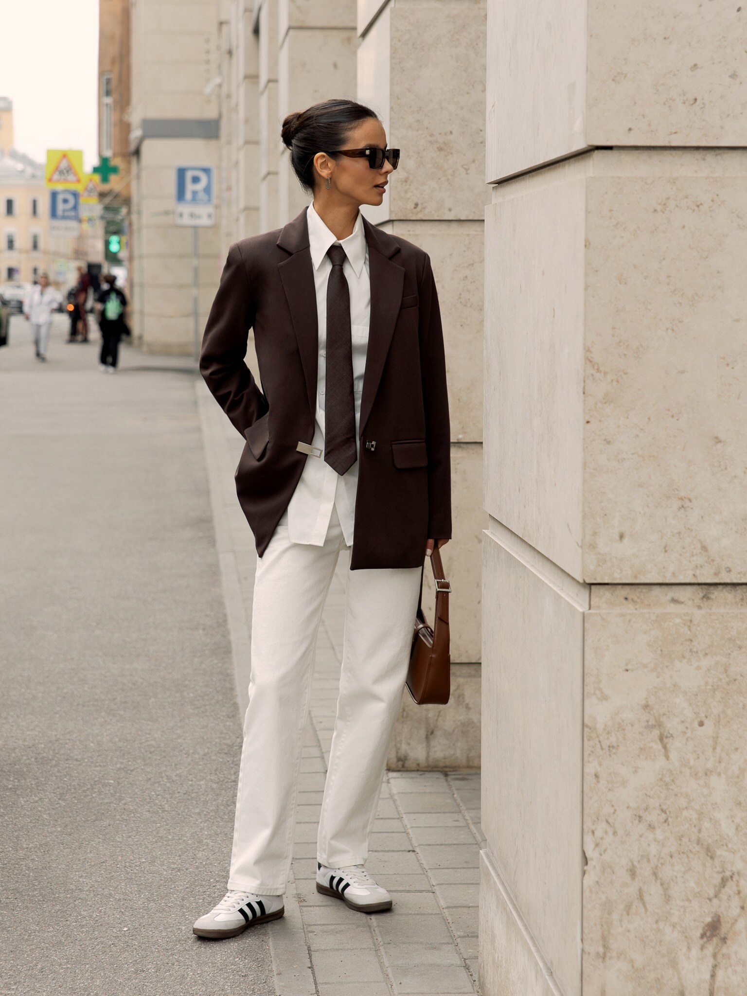 Single-breasted jacket with metal clasp :: LICHI - Online fashion store