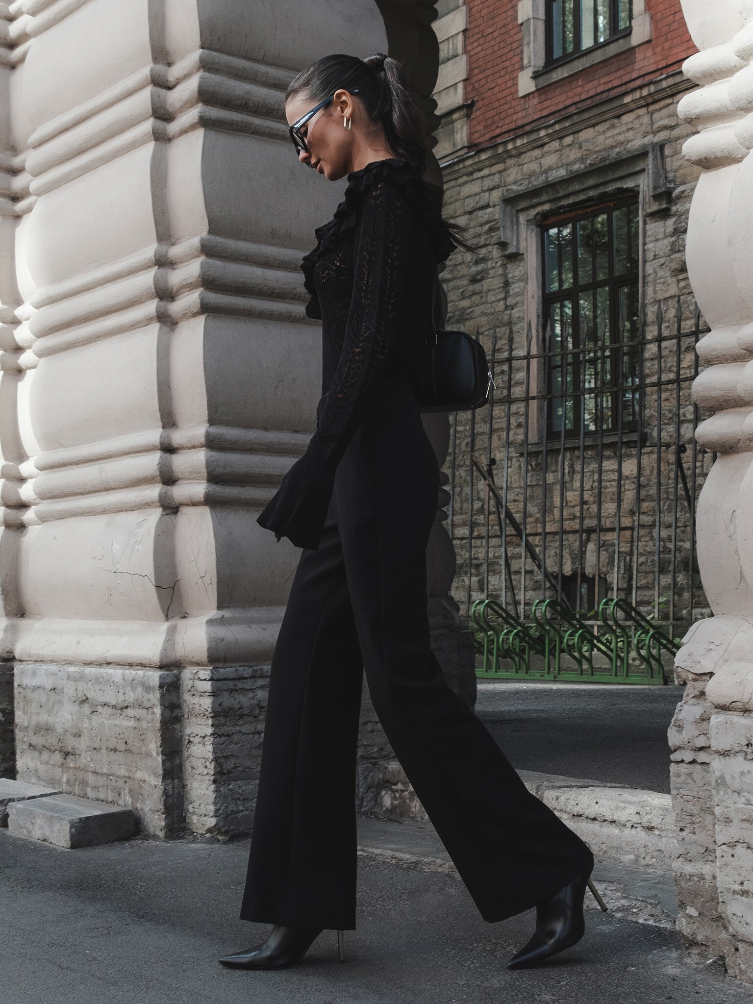 Костюмные брюки с асимметричным поясом :: LICHI - Online fashion store