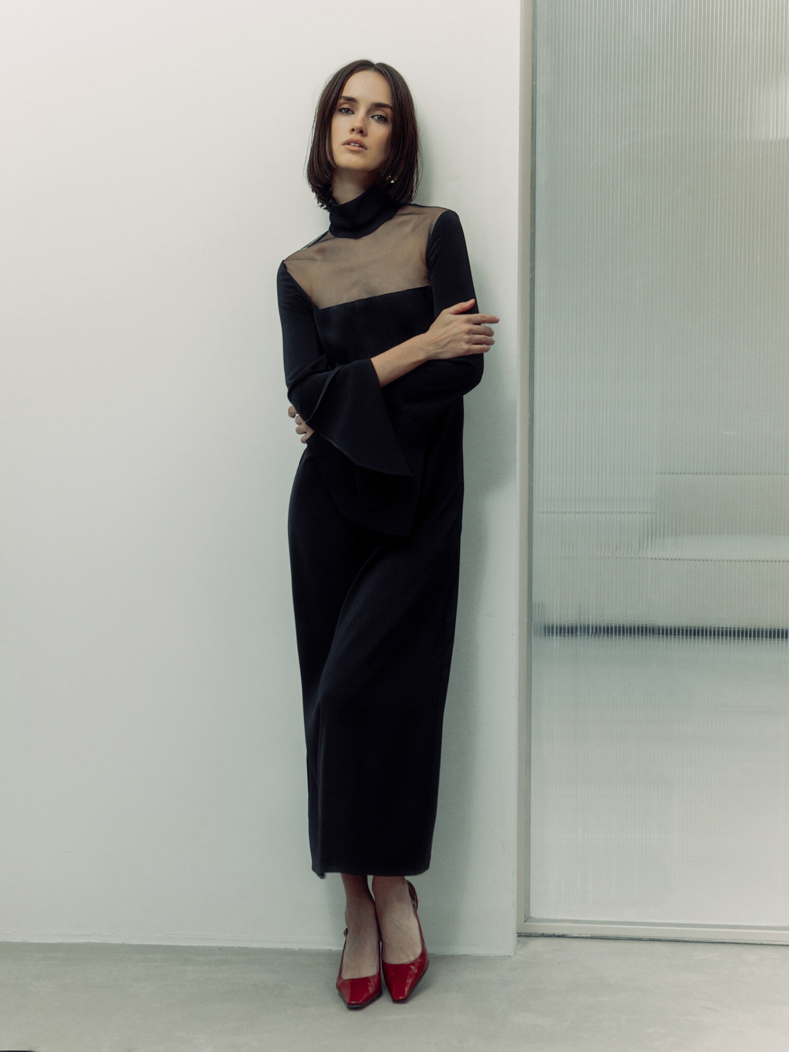 Платье миди с полупрозрачной вставкой на лифе :: LICHI - Online fashion ...