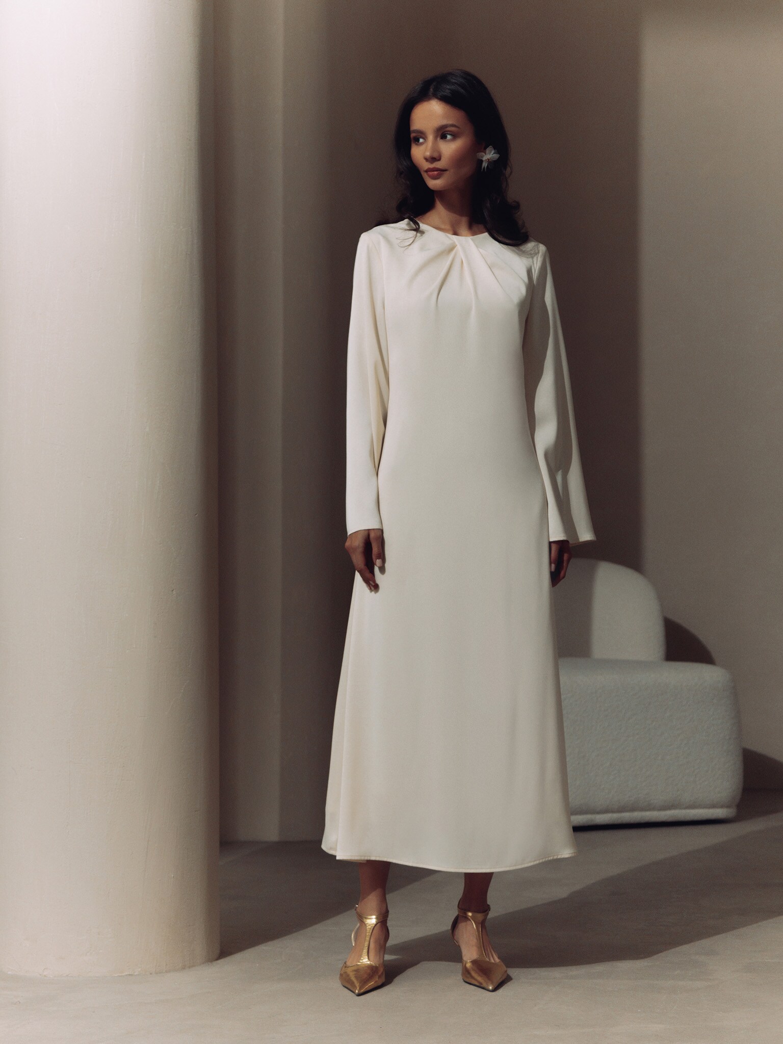 Maxi dress with gathering at the collar :: LICHI - Online fashion store