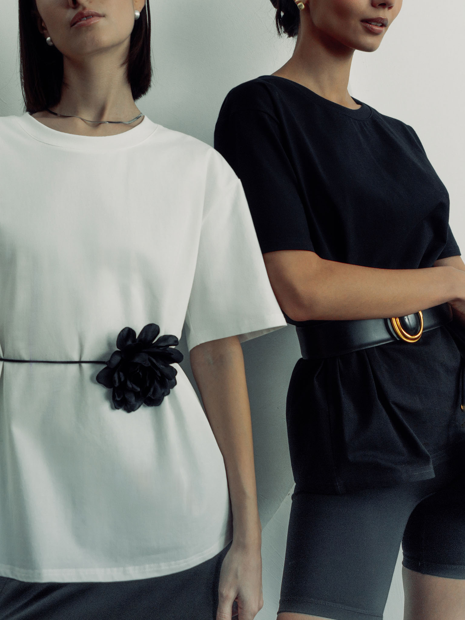 Однотонная футболка свободного кроя :: LICHI - Online fashion store