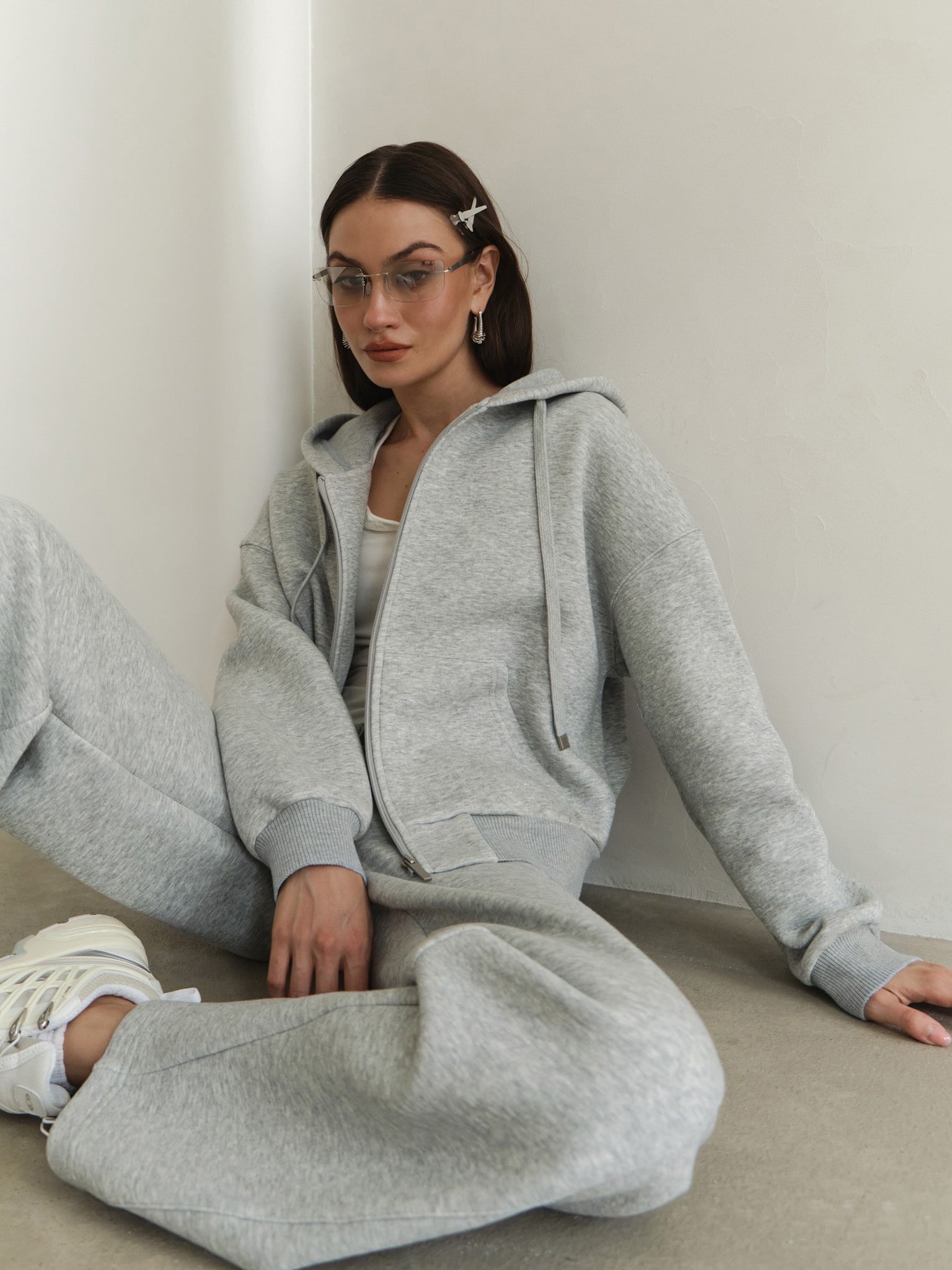 Брюки из футера с широким поясом :: LICHI - Online fashion store