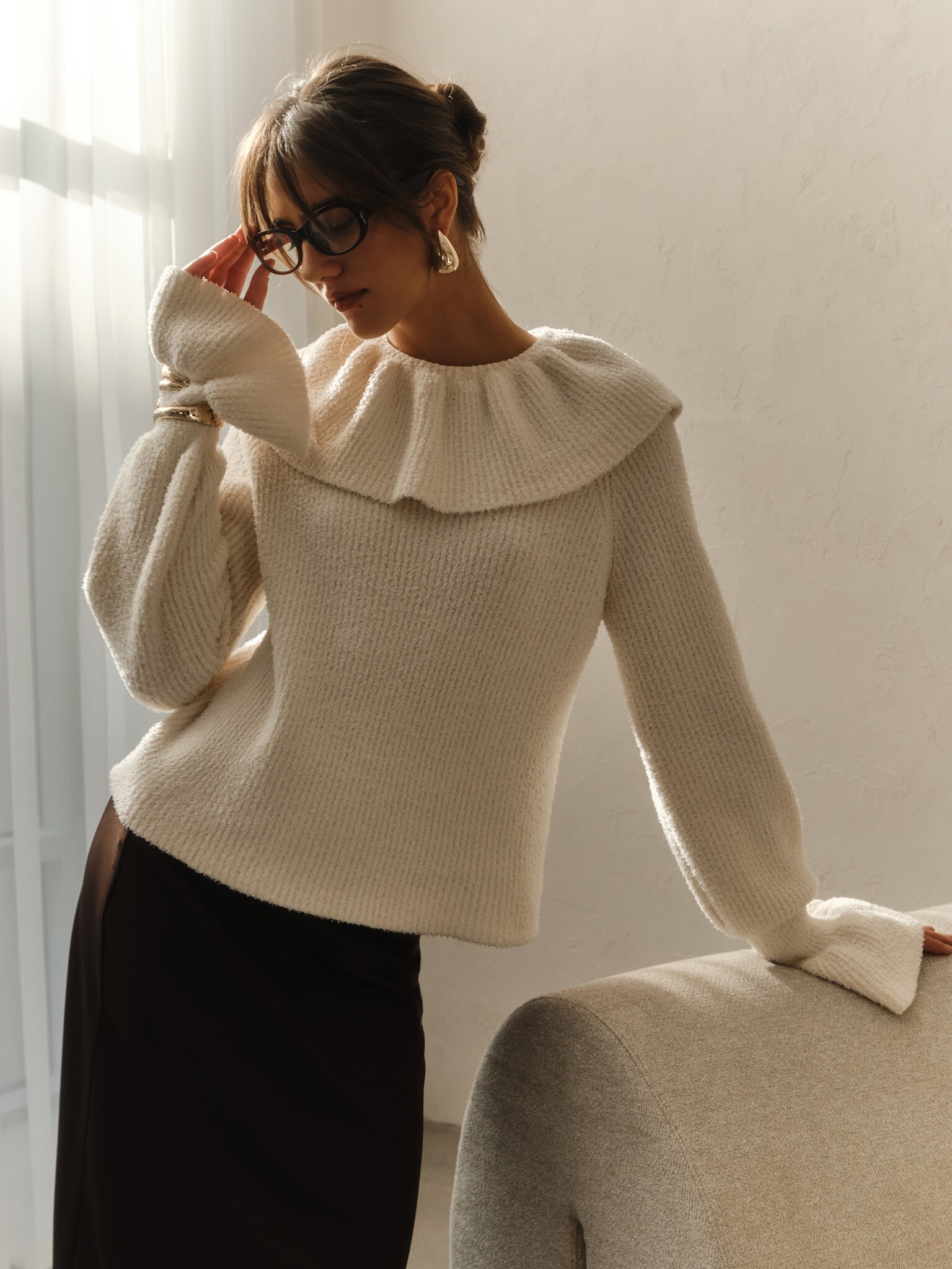 Свитер с воланами на воротнике и рукавах :: LICHI - Online fashion store