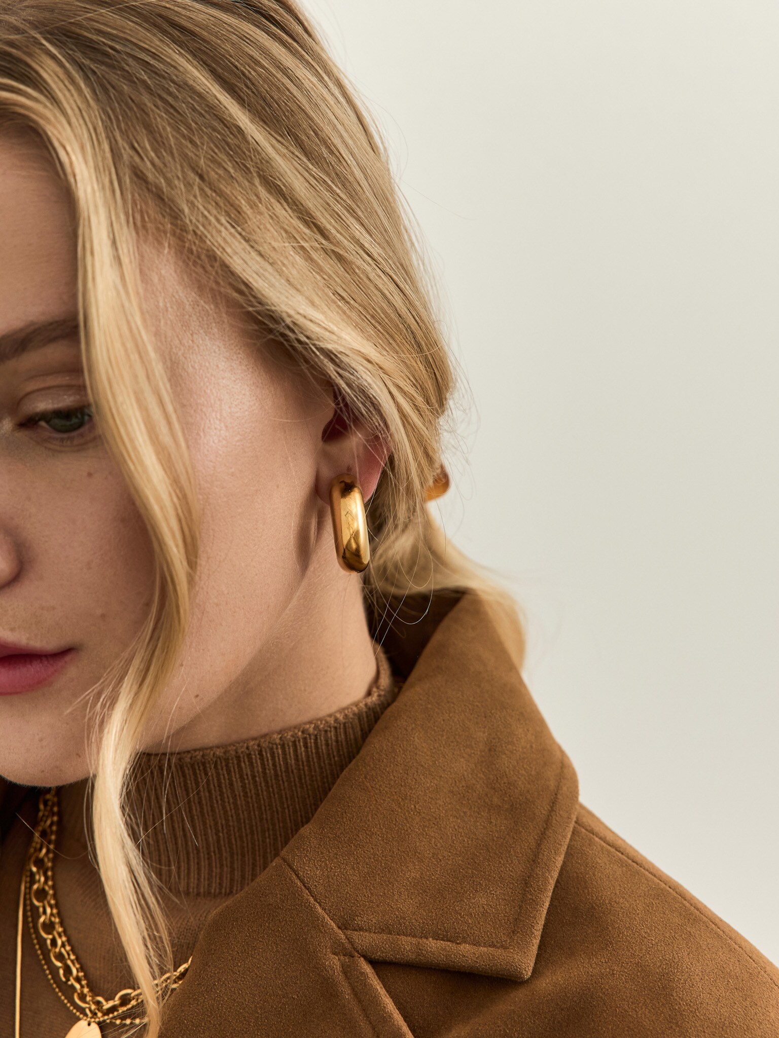 Blown half-hoop earrings :: LICHI - Online fashion store