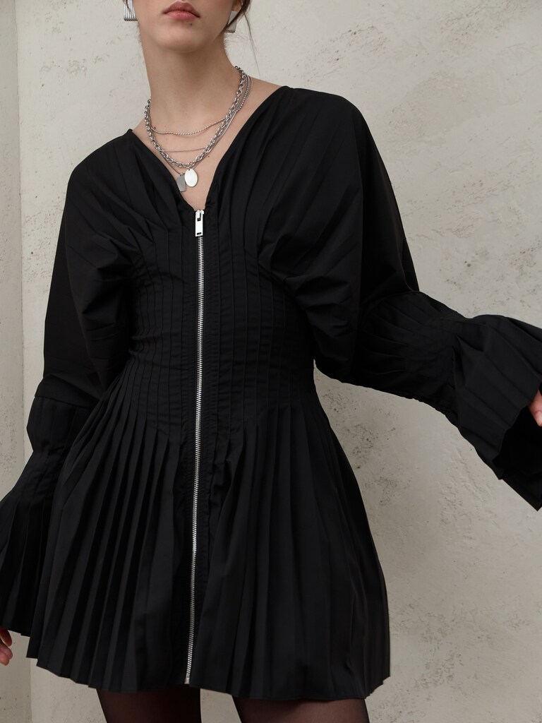 Платье мини с плиссировкой и молнией спереди :: LICHI - Online fashion ...