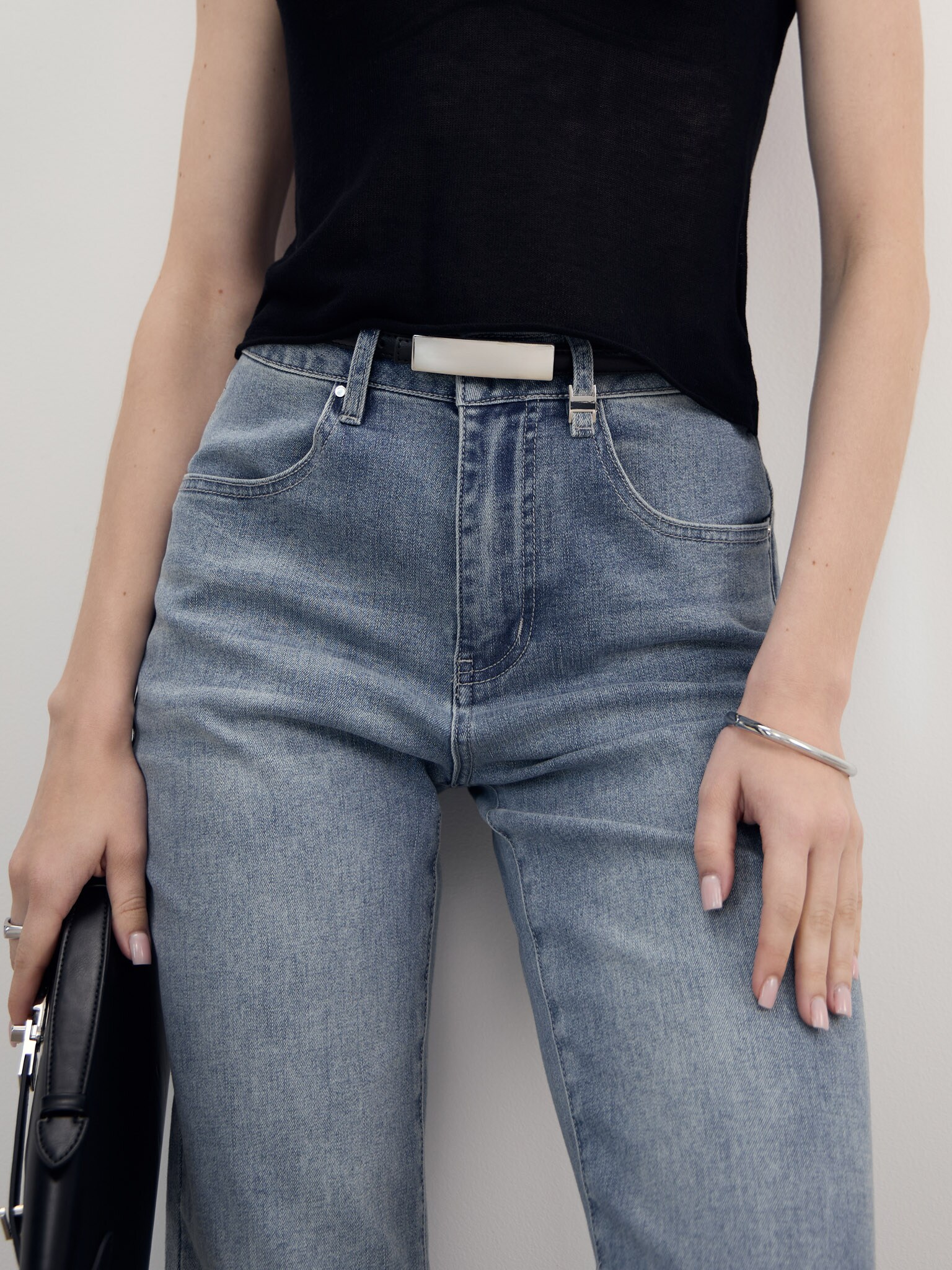 Slim belt with rectangular buckle :: LICHI - Online fashion store