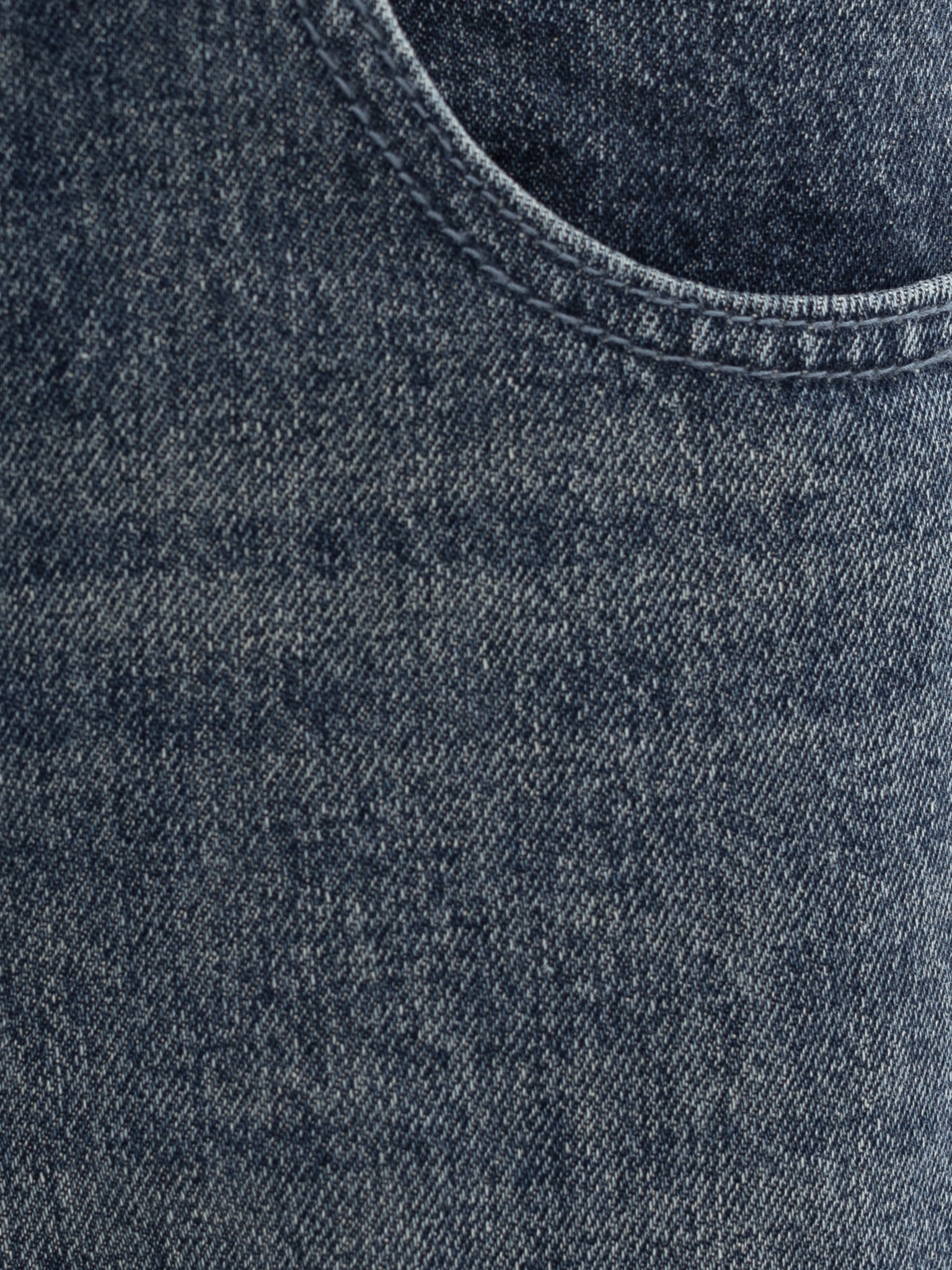Loose light-wash denim jeans :: LICHI - Online fashion store