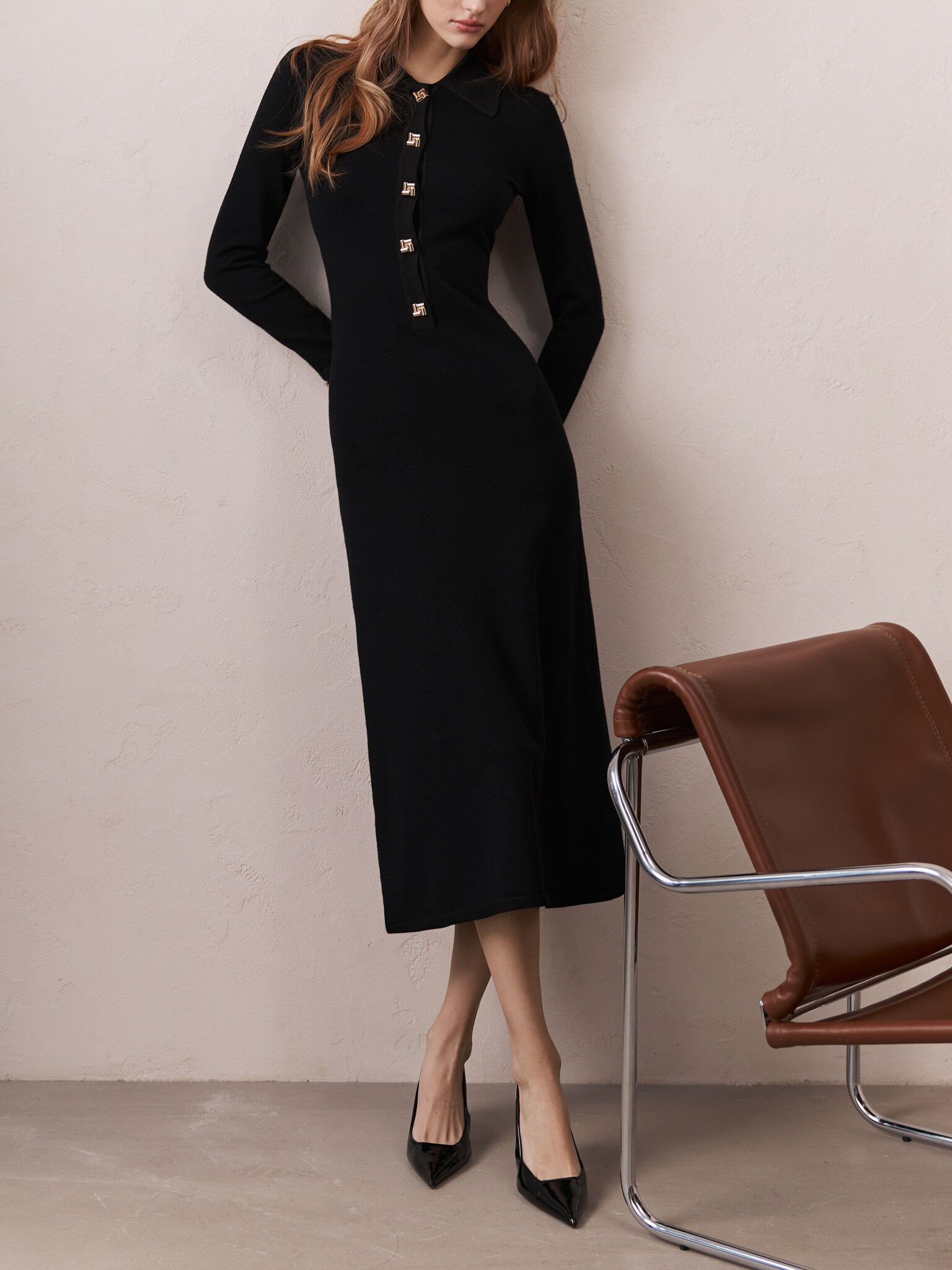 Jersey midi dress with triangular collar and large buttons :: LICHI ...